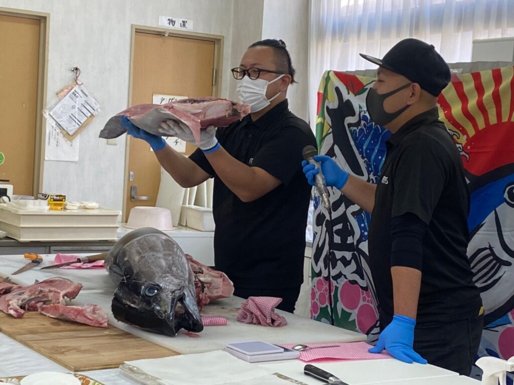 まぐろ解体ショー！！！ | 就労支援B型事業所アトラス 大阪府堺市 就労支援サービス